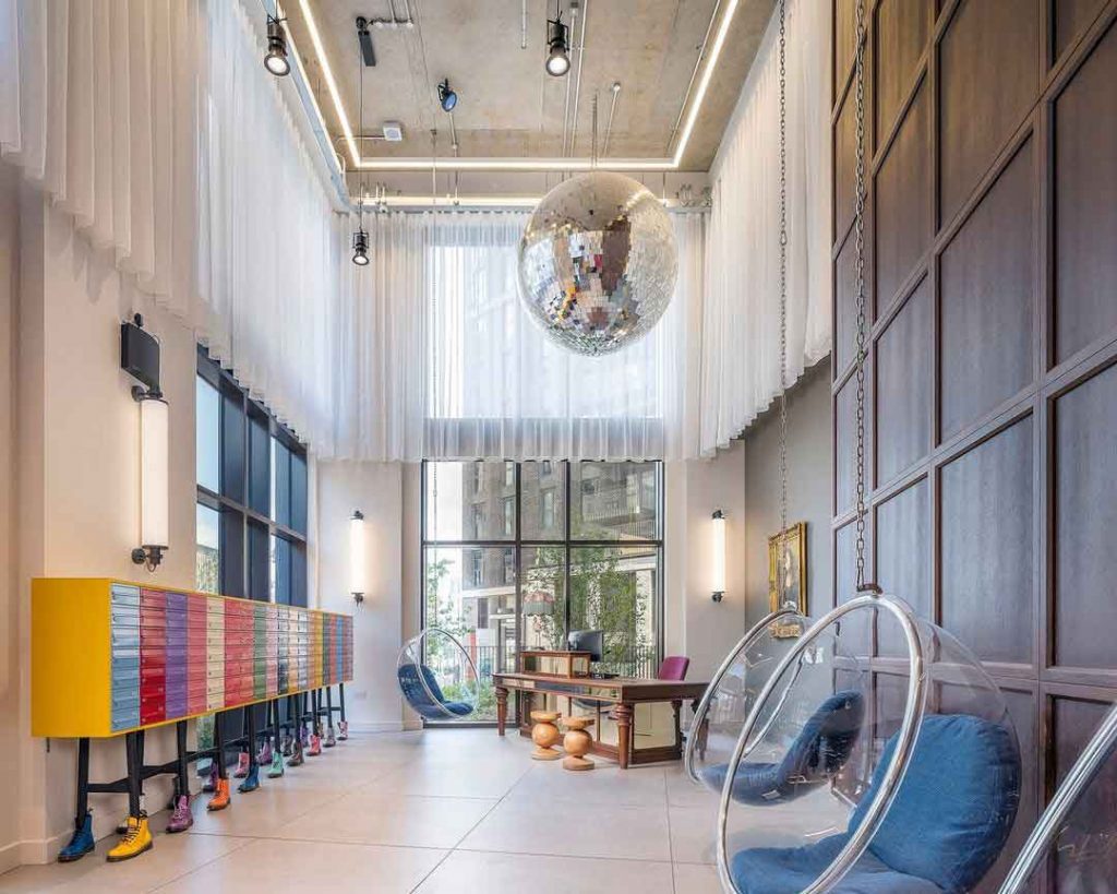 Master Craftsmen Create Unique London Lounge – Osmo UK